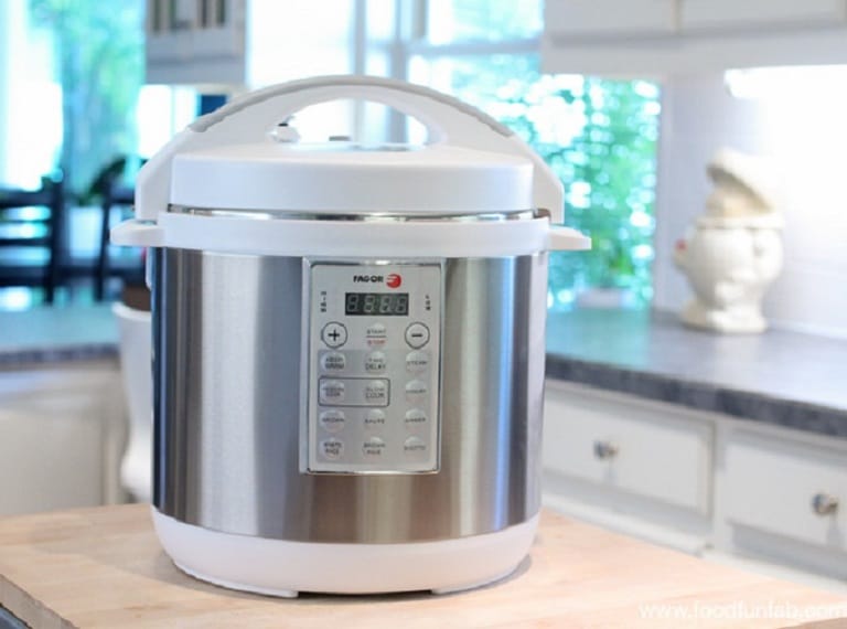 The 4 Best Electric Pressure Cookers For 2020 - Chic Home Life