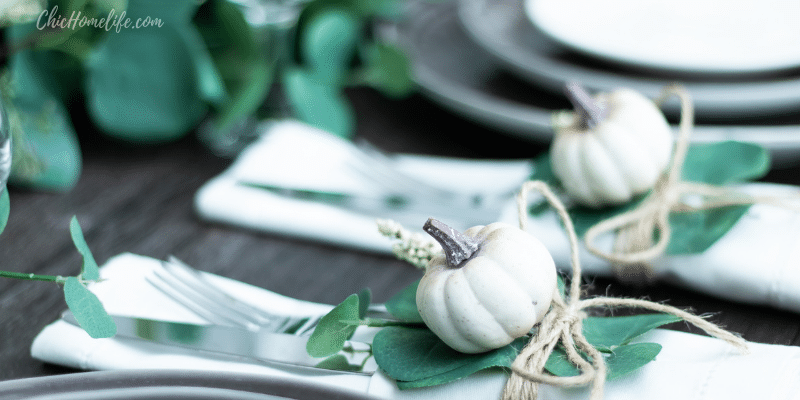 How to Create A Beautiful Fall Pocket Napkin - Chic Home Life